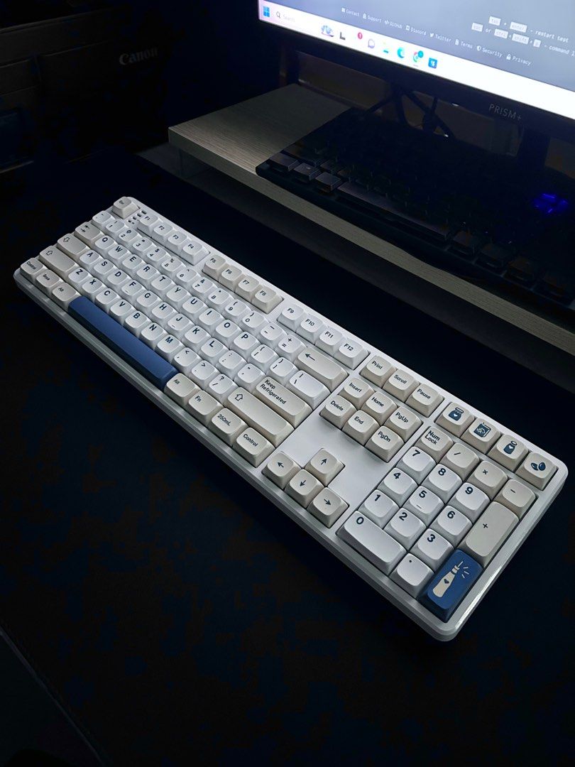100% 108% Full Sized Custom Mechanical Keyboard (Soy Milk Keycaps ...