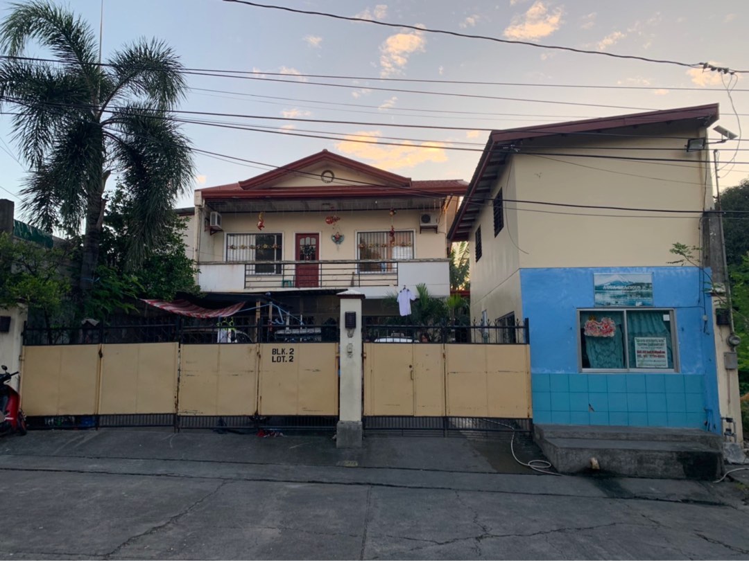 2 storey Residential in Subdivision with water station and Room for ...