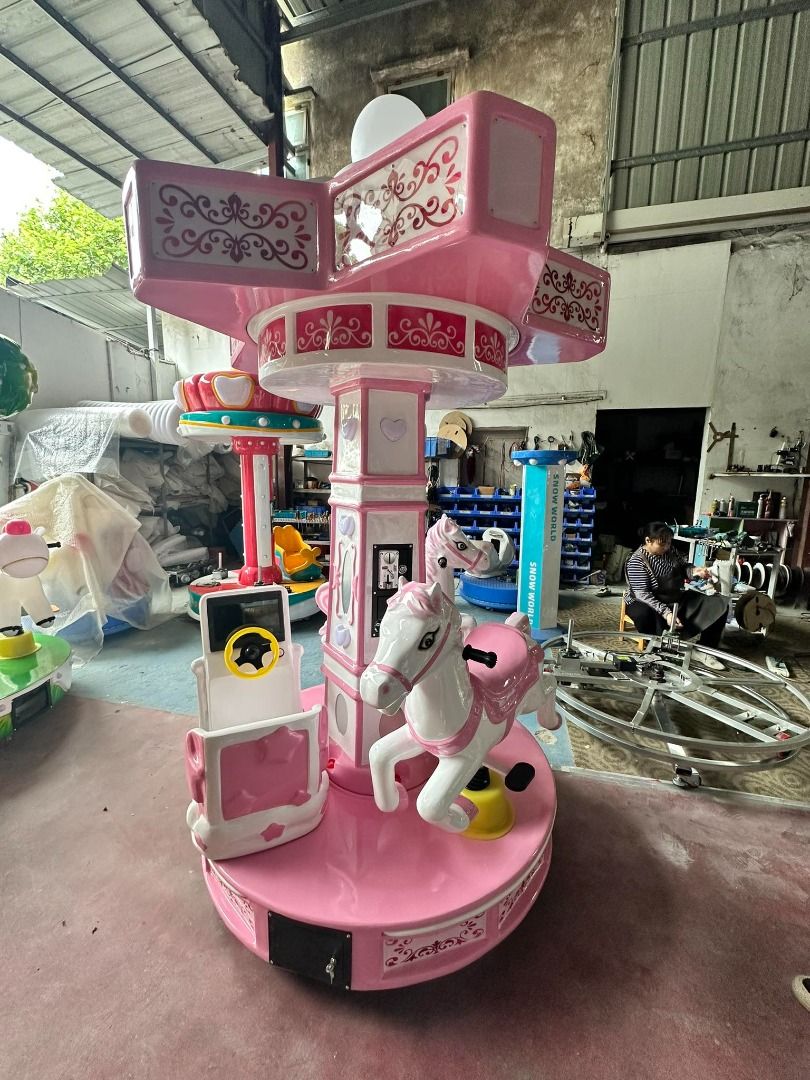 3 SEATER CAROUSEL COIN OPERATED ARCADE MACHINE, Hobbies & Toys, Toys ...