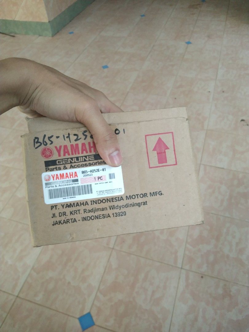 Aerox v1 key set, Motorcycles, Motorcycle Accessories on Carousell