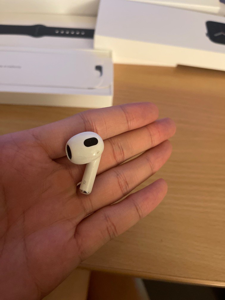 Airpod gen 3 right, Audio, Earphones on Carousell
