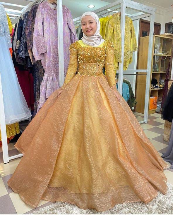 Baju sewa gaun murah, Women's Fashion, Dresses & Sets, Traditional ...