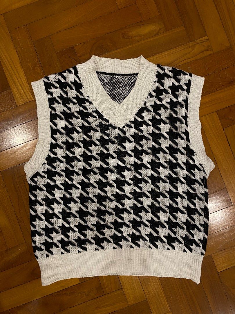 Black and White Checkered Knitted Vest (Oversized), Men's Fashion, Tops ...