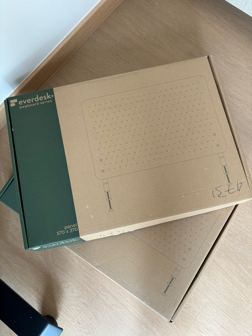 BNIB EverDesk Peg Board Panel & Accessories (ORIGINAL, Computers & Tech ...