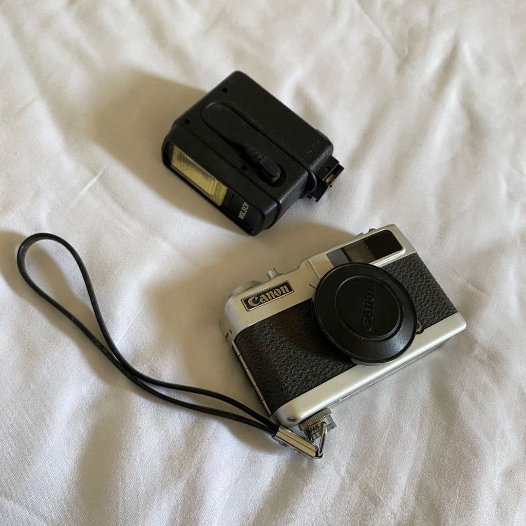Canon Demi EE28 vintage camera with Flashlight, Photography, Cameras on ...