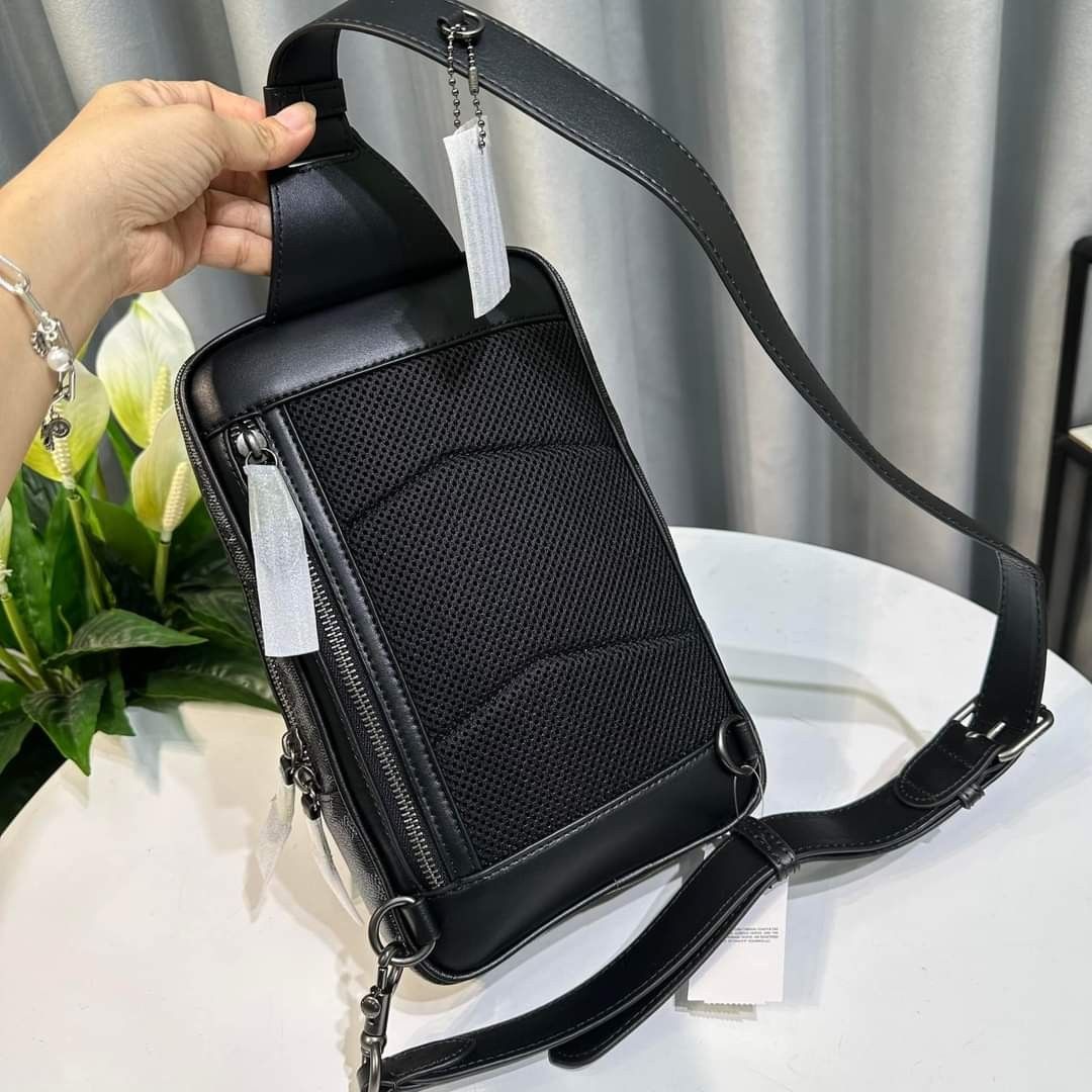 Coach Beck Pack in Signature Canvas, Men's Fashion, Bags, Sling Bags on ...