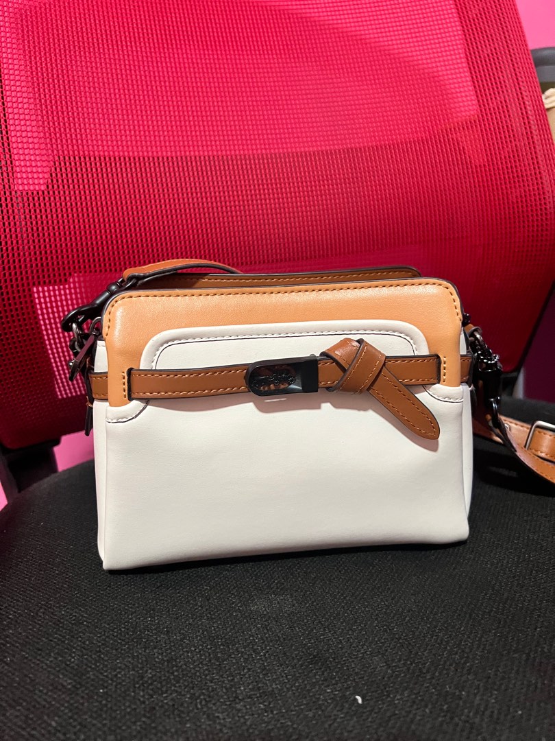 Coach Tate 18, Women's Fashion, Bags & Wallets, Cross-body Bags on ...