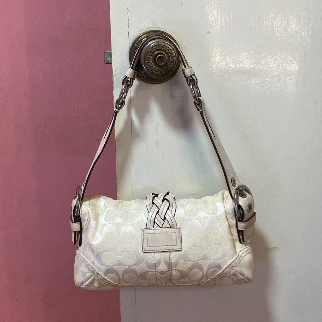 Coach Vintage Soho Buckle, Luxury, Bags & Wallets on Carousell
