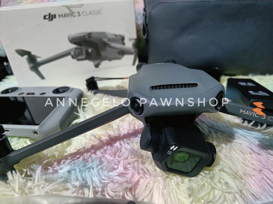 DJI MAVIC 3 CLASSIC 10 cycle count, Photography, Drones on Carousell