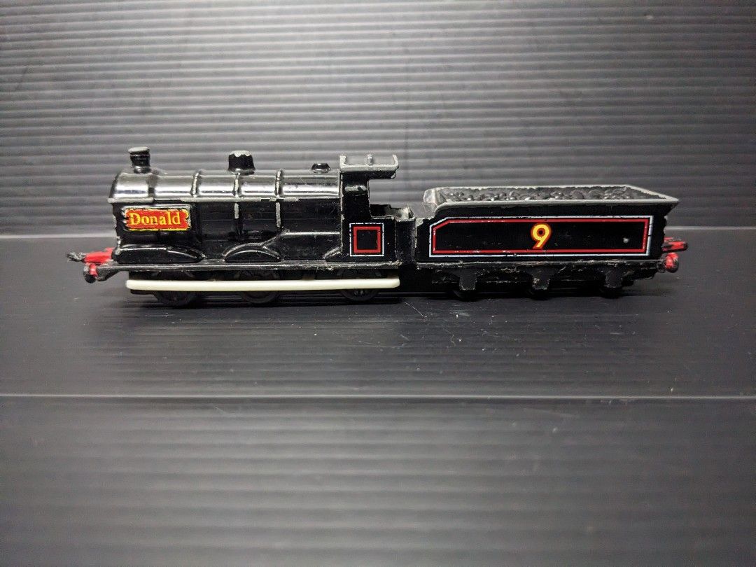 DOUGLAS #10 ERTL Thomas Tank Engine 1992 Friends Toy Train Diecast ...