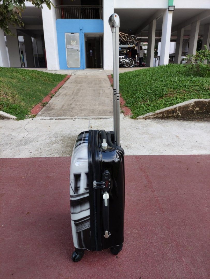 Frank By OCBC 4 Spinner Wheels 20 Inches Cabin Luggage, Hobbies & Toys ...