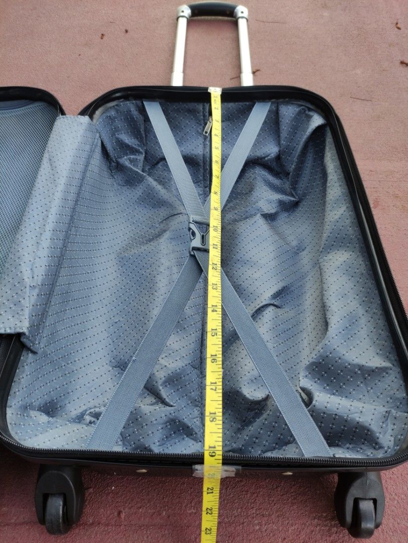 Frank By OCBC 4 Spinner Wheels 20 Inches Cabin Luggage, Hobbies & Toys ...