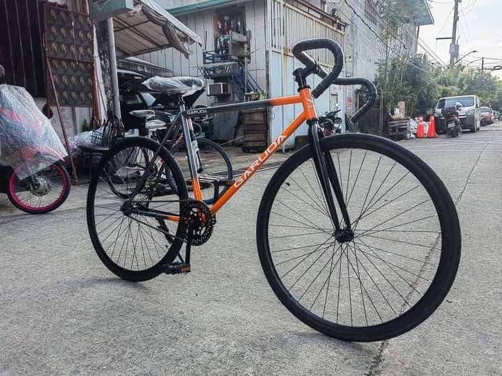 GARUDA FIXIE STEEL V2 2TONE COLOR 700C X 23C, Sports Equipment ...