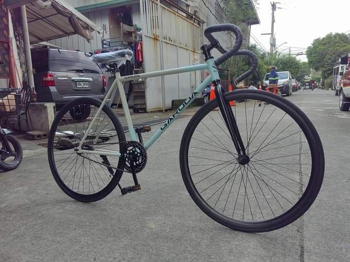 GARUDA FIXIE STEEL V2 2TONE COLOR 700C X 23C, Sports Equipment ...