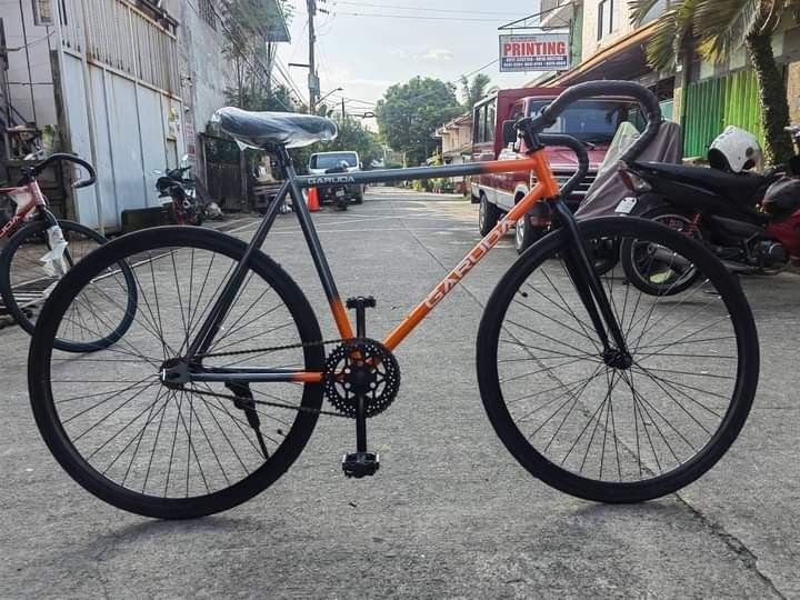 GARUDA FIXIE STEEL V2 2TONE COLOR 700C X 23C, Sports Equipment ...