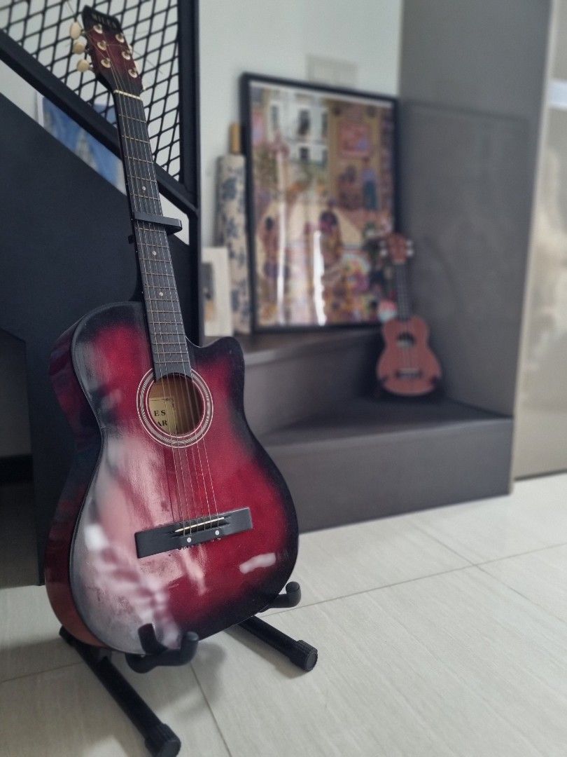 Guitar + stand + capo, Hobbies & Toys, Music & Media, Musical ...