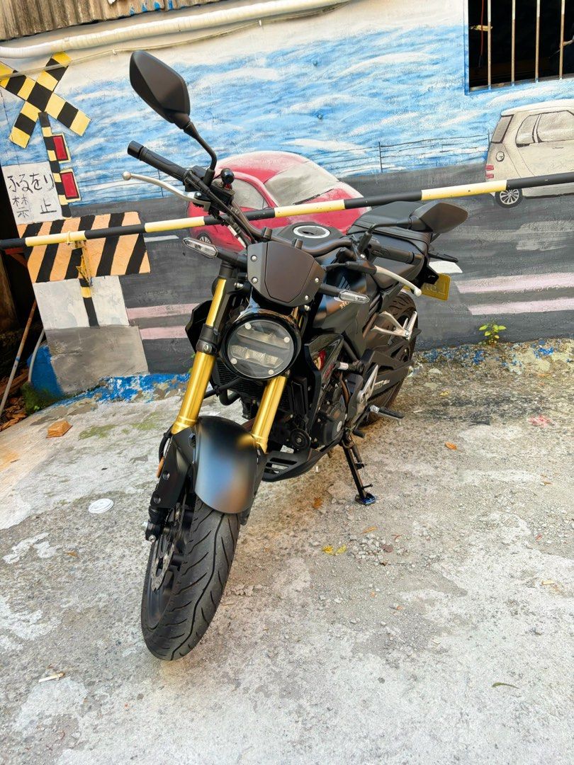 HONDA CB300R 有擋顯/滑離, 機車, 重機在旋轉拍賣