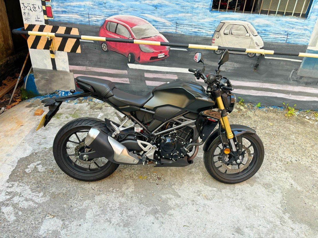 HONDA CB300R 有擋顯/滑離, 機車, 重機在旋轉拍賣
