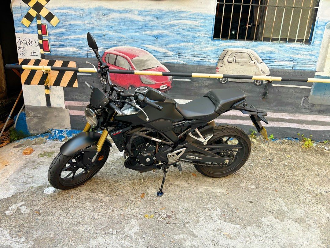 HONDA CB300R 有擋顯/滑離, 機車, 重機在旋轉拍賣