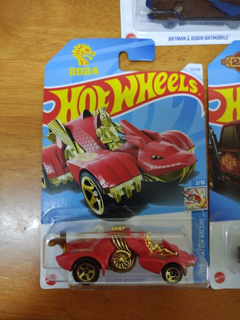 Hot Wheels bat mobile 3 in 1 lot, Hobbies & Toys, Toys & Games on Carousell