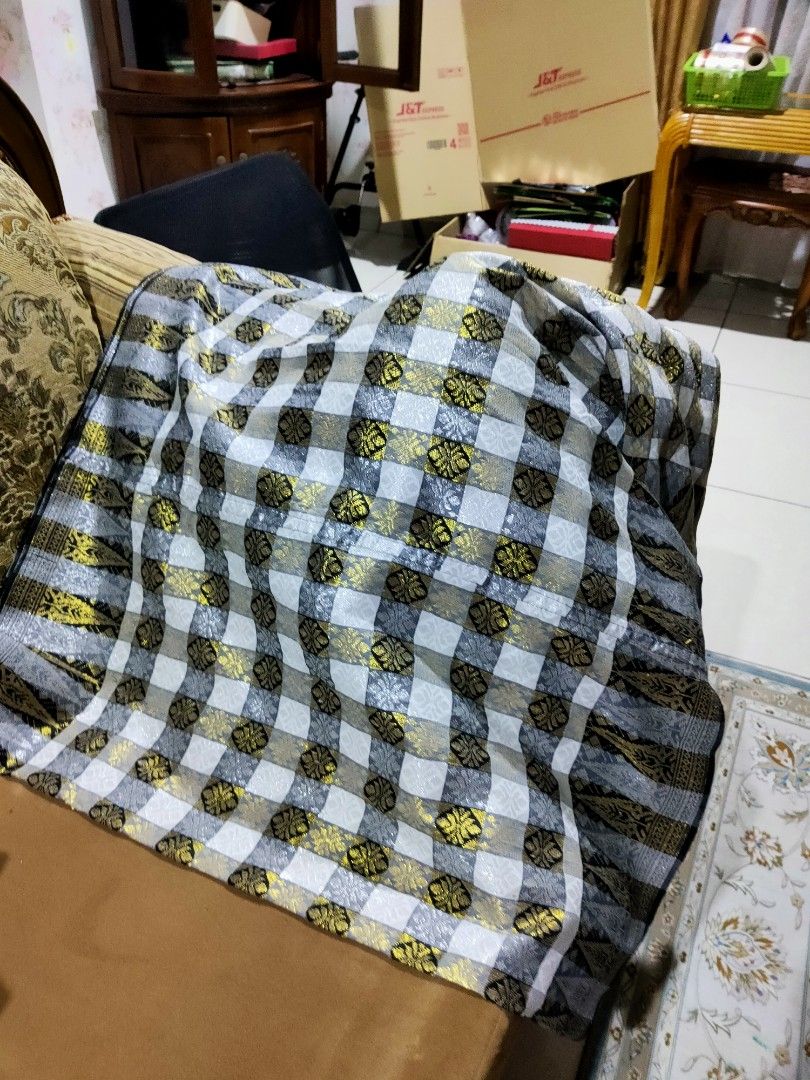 Kain samping, Men's Fashion, Muslim Wear, Sarong on Carousell