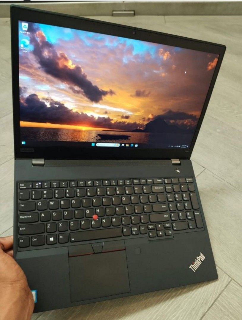 Lenovo Thinkpad core i7 8th gen 16 gb ram 512 nvm SSD excellent ...