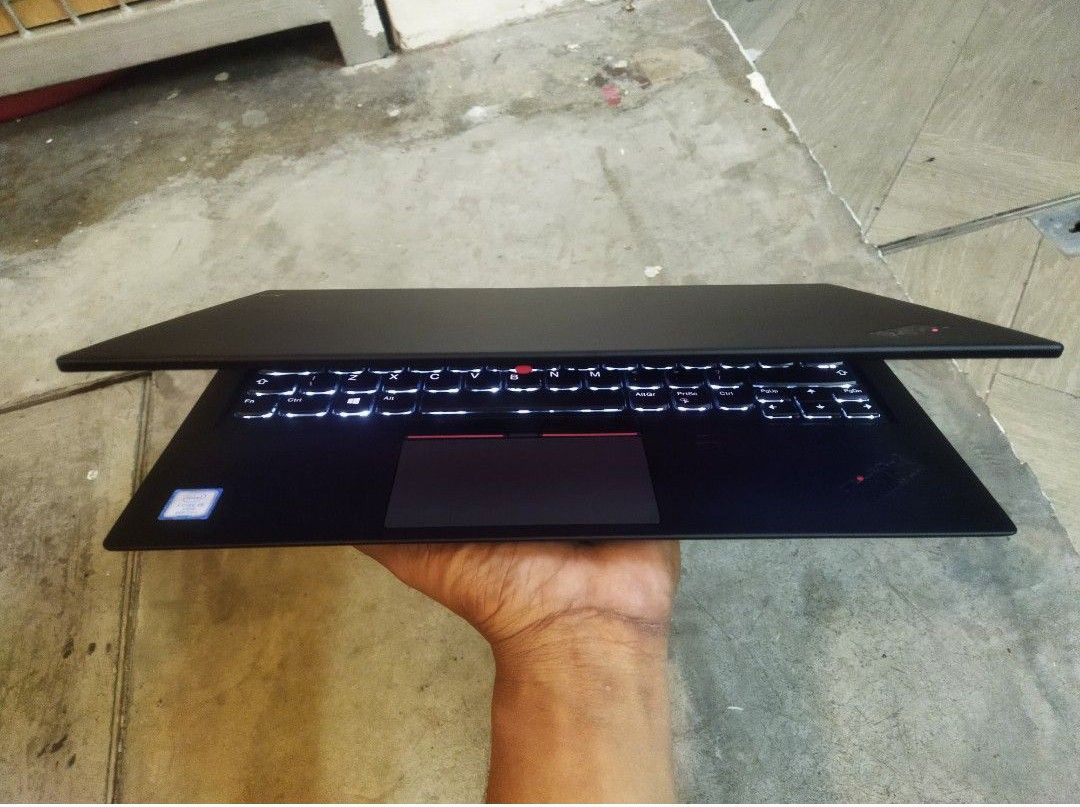 Lenovo Thinkpad X1 carbon original.core i5 8th gen 16 gb ram like new ...
