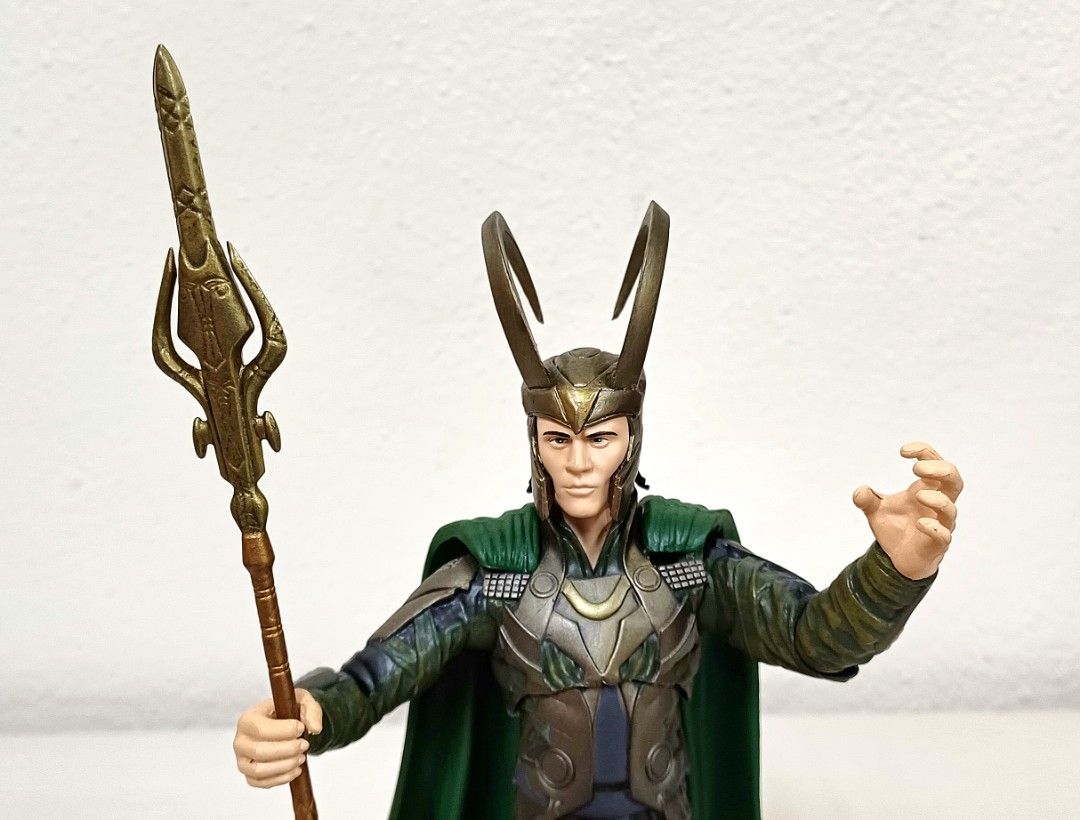 Marvel Select Avengers Loki, Hobbies & Toys, Toys & Games on Carousell