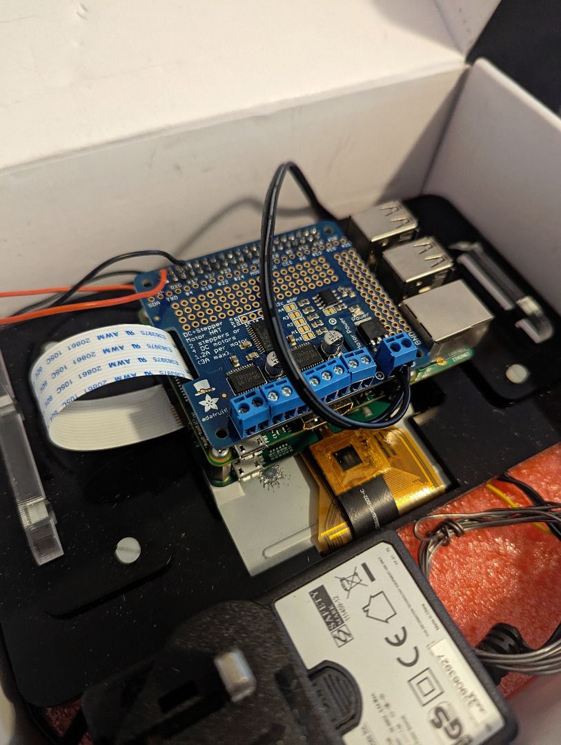Raspberry Pi 7" Touchscreen + Pi Model 3 + Adafruit DC & Stepper Motor HAT, Computers & Tech ...