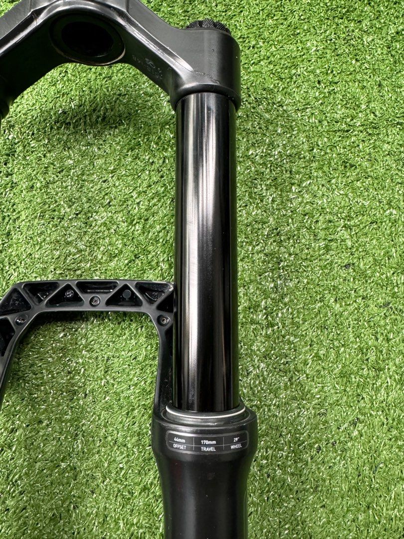 RockShox ZEB Select+ 170mm 29r + Freebies, Sports Equipment, Bicycles & Parts, Parts ...