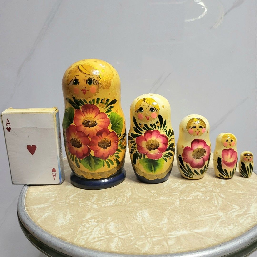 Russian tea dolls, stacking dolls, nesting dolls, Matryoshka. Set of 5 ...