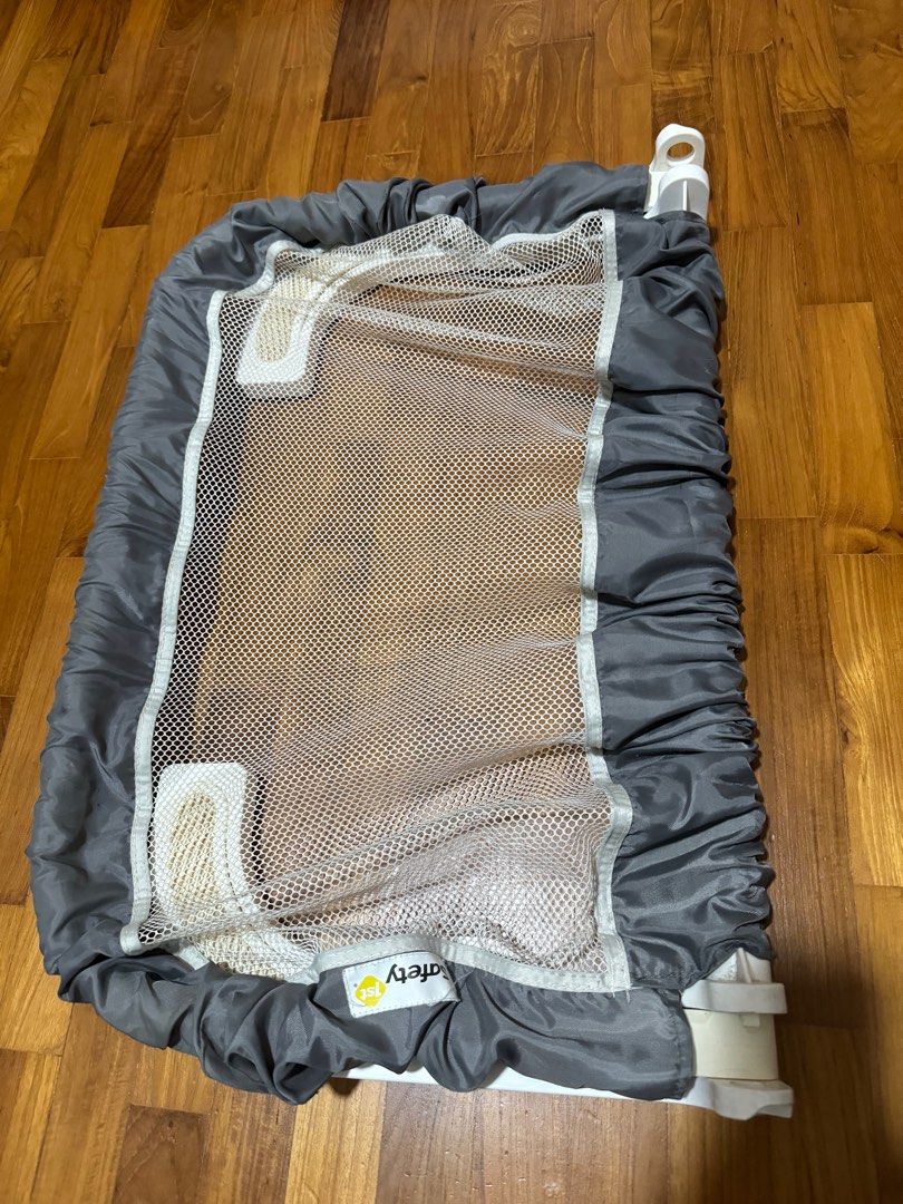Safety 1st bed guard rail, Babies & Kids, Baby Nursery & Kids Furniture ...