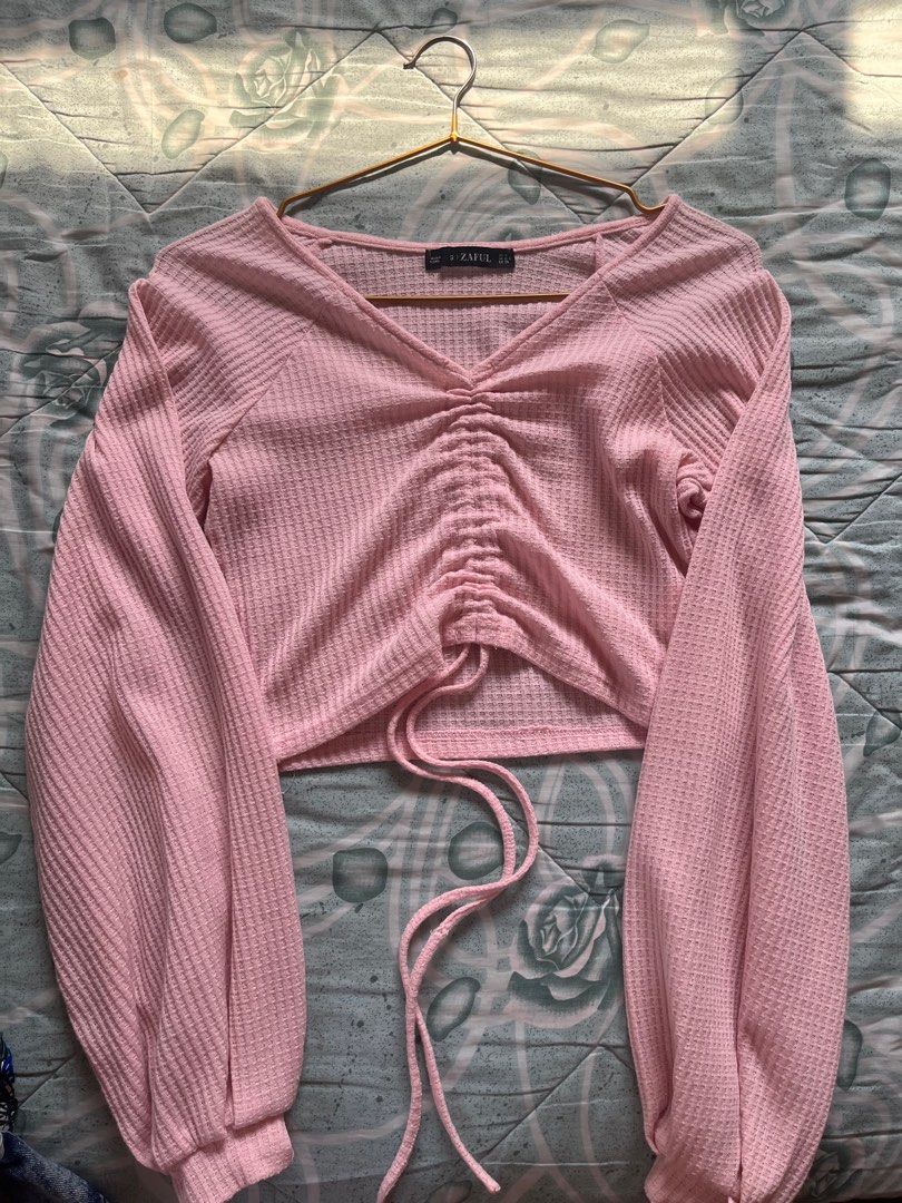 scrunched crop top, Women's Fashion, Tops, Longsleeves on Carousell