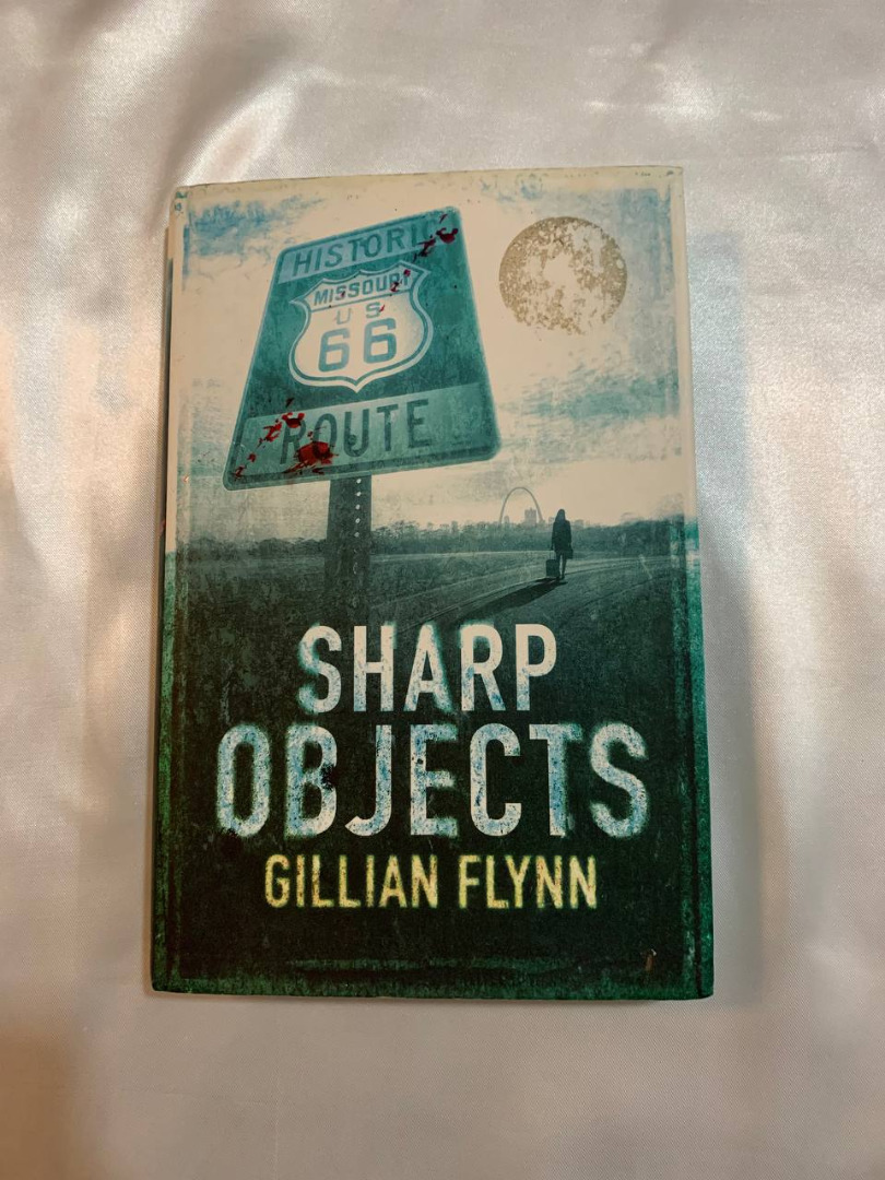 Sharp Objects by Gillian Flynn, Hobbies & Toys, Books & Magazines, Fiction & Non-Fiction on ...