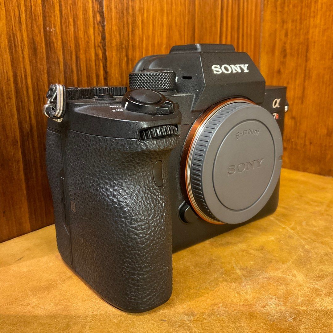 Sony A7R4 (4482666) with Box, Photography, Cameras on Carousell