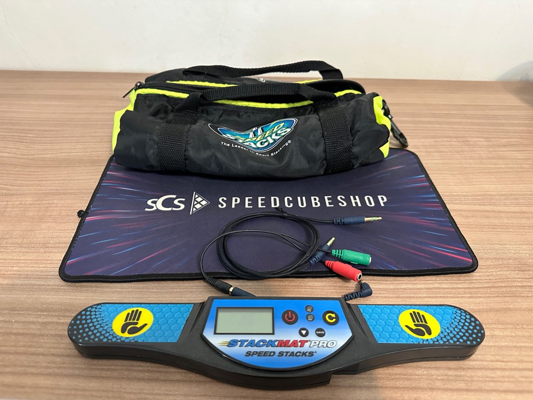Speedstacks Rubik’s cube timer (with wire, premium mat, and bag ...