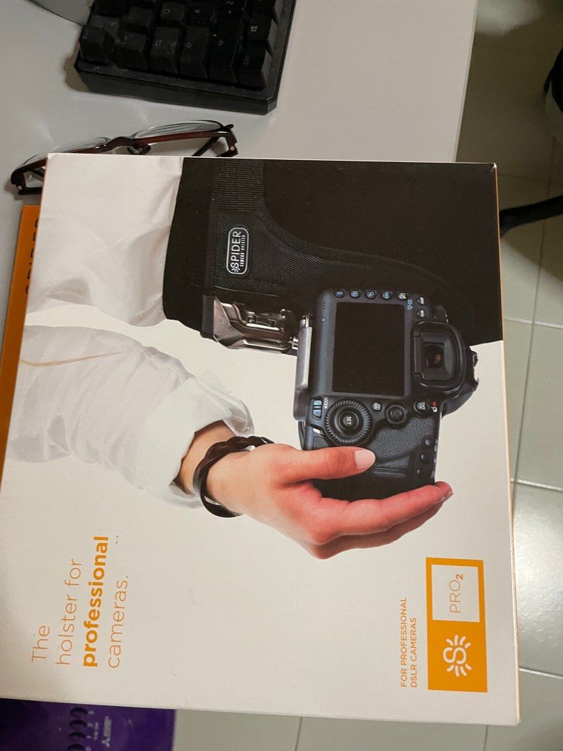 Spider, Photography, Cameras on Carousell