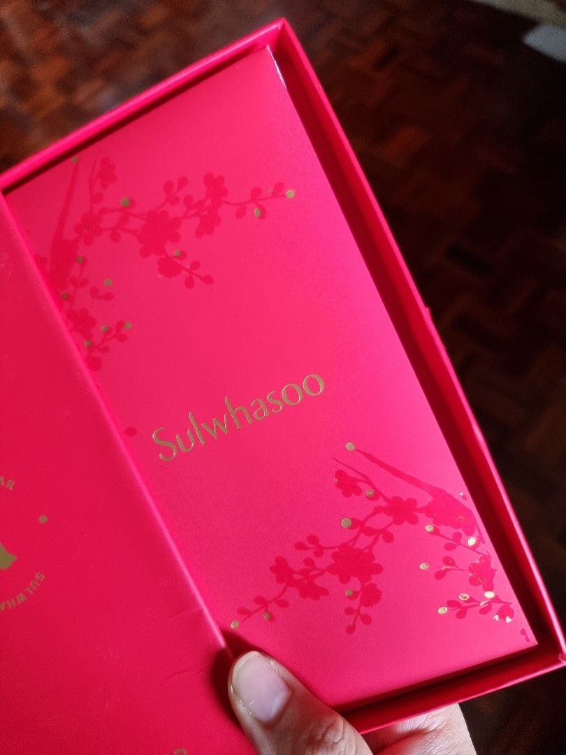 Sulwhasoo CNY Ang Pao Packet Set - 7 pieces, Hobbies & Toys, Stationery ...