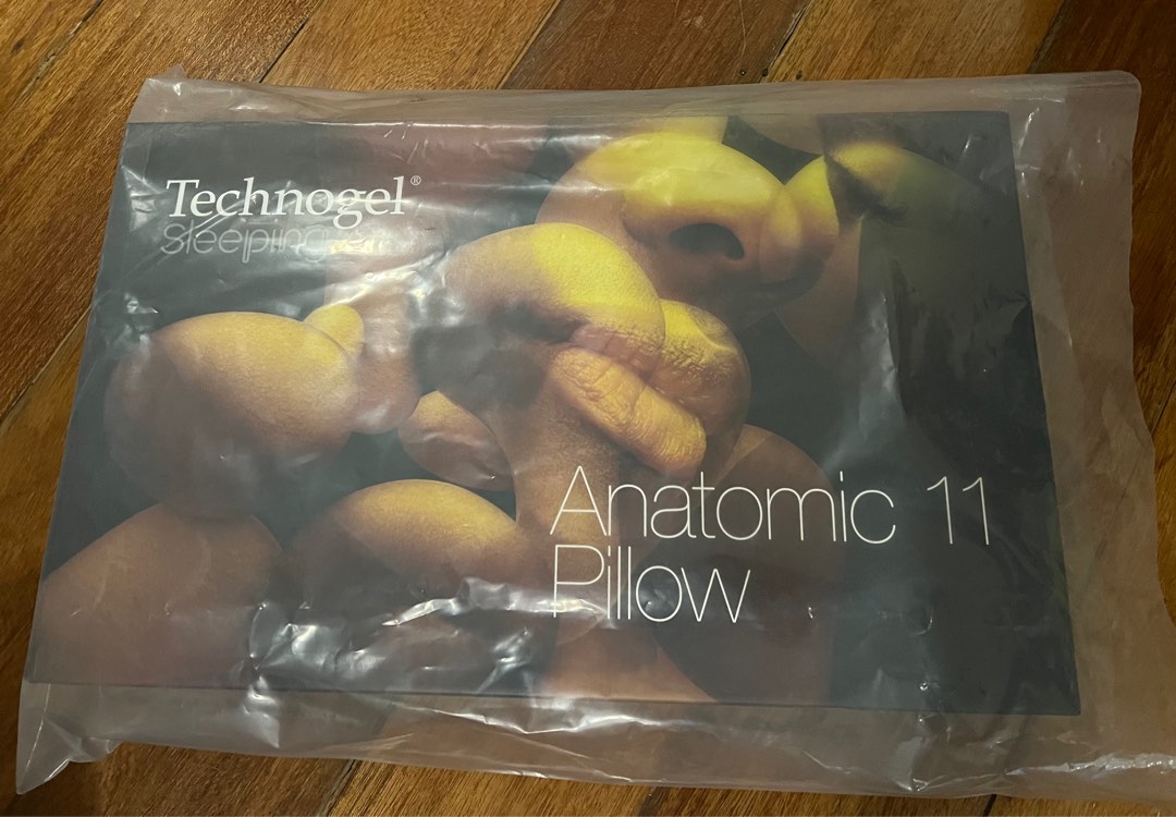 Technogel anatomic pillow, Furniture & Home Living, Bedding & Towels on ...