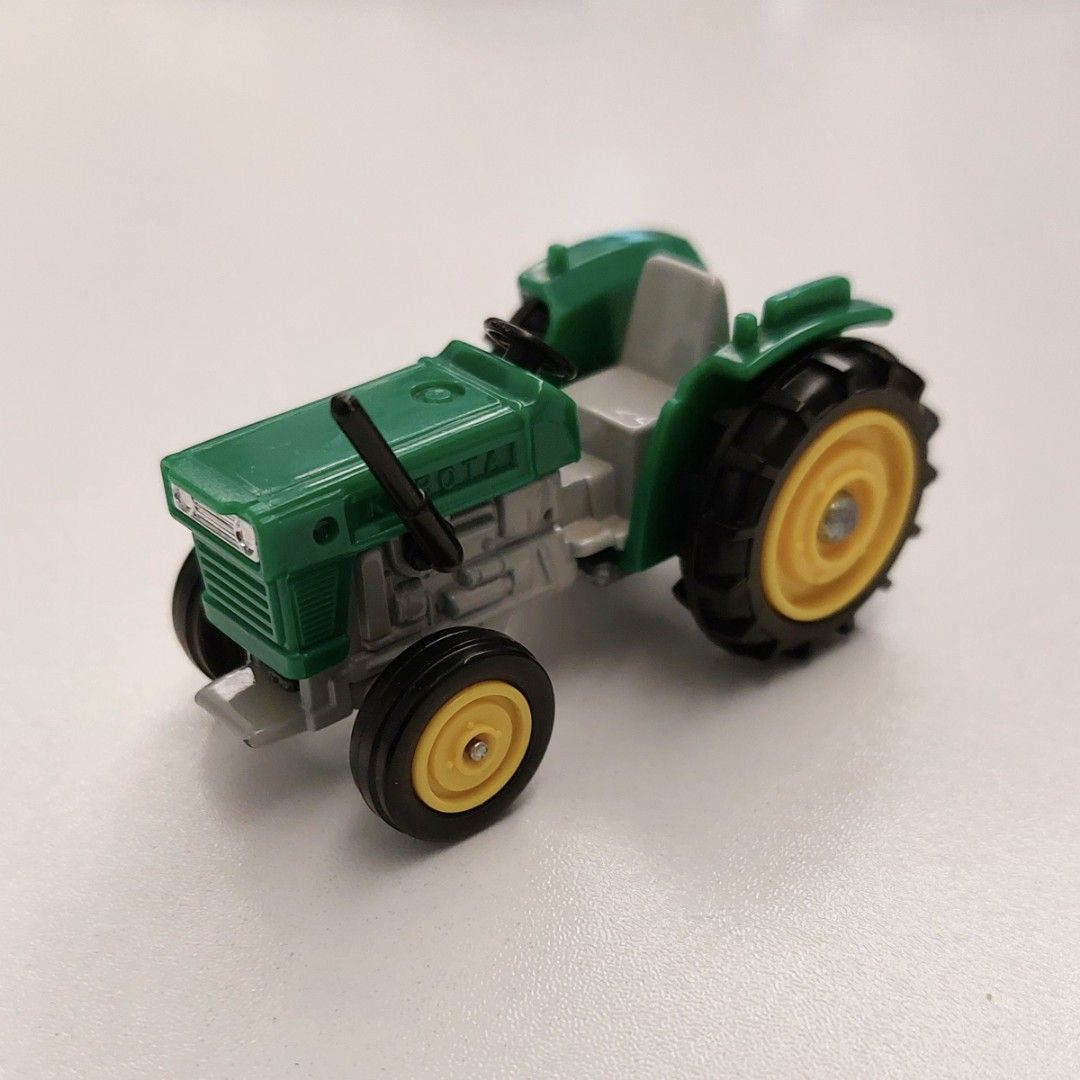 Tomica No. 56 Hiace Commuter & No. 92 Kubota Tractor, 興趣及遊戲, 玩具 & 遊戲類 ...