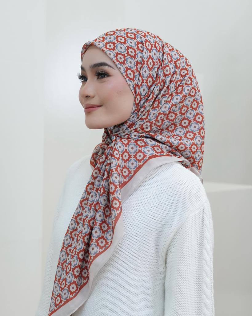 TudungRuffle bawal printed, Women's Fashion, Muslimah Fashion, Hijabs ...