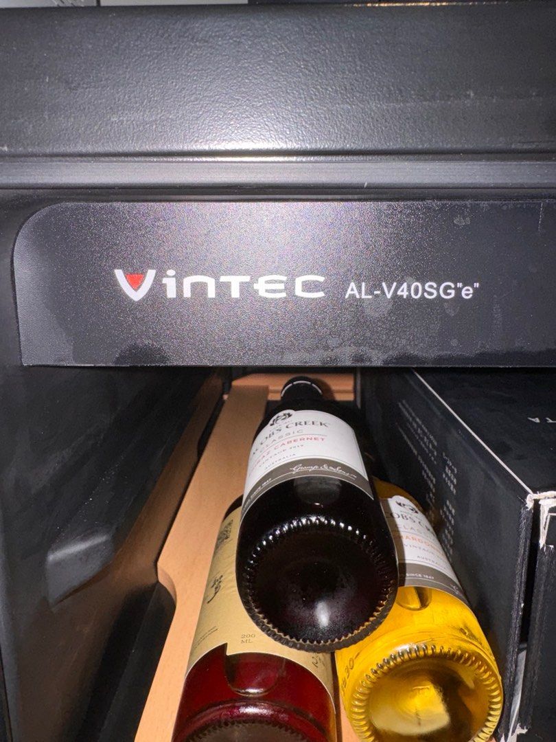 Vintec Wine Chiller AL-V40SGe, TV & Home Appliances, Kitchen Appliances ...