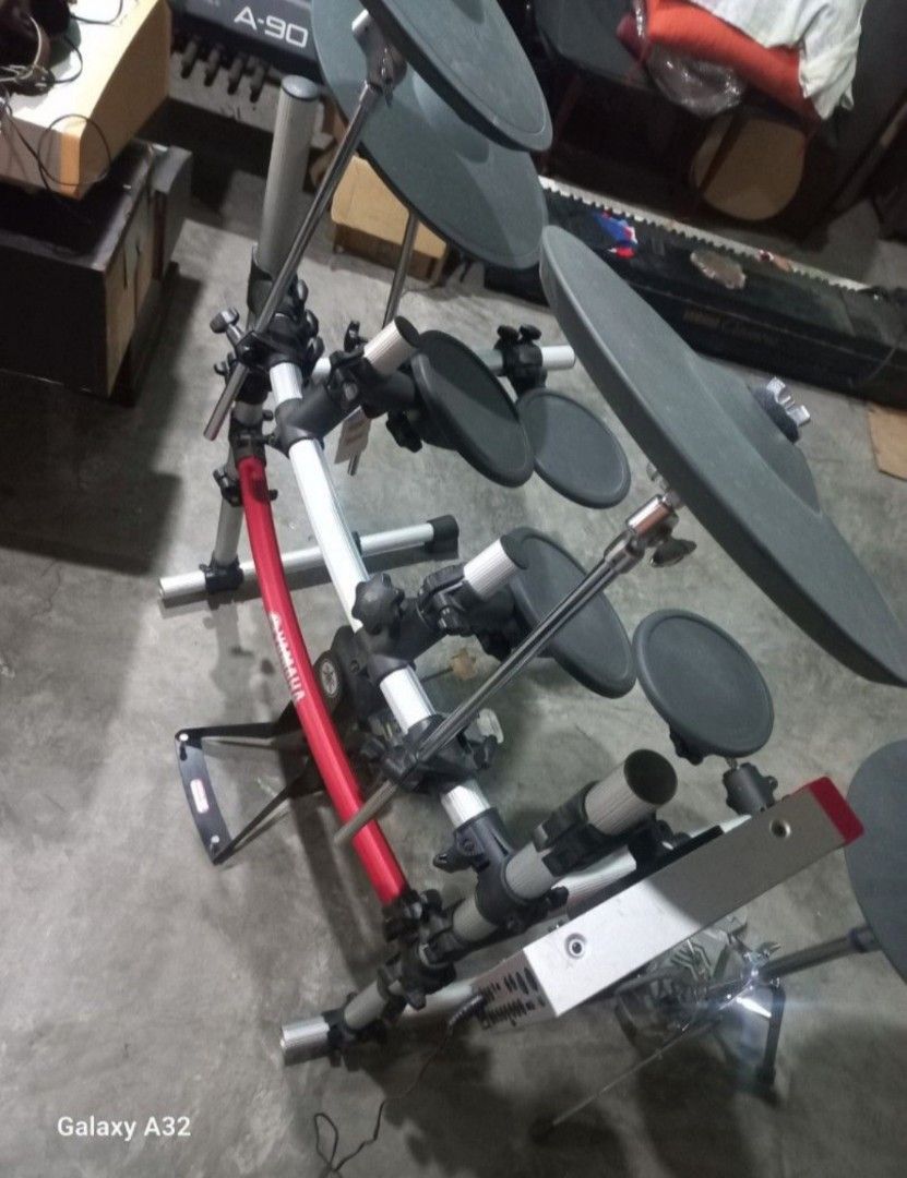 Yamaha DTX-3 Electronic Drum Set, Hobbies & Toys, Music & Media ...