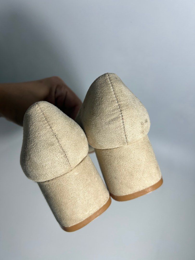 Zara Basic Shoes, Women's Fashion, Footwear, Heels on Carousell