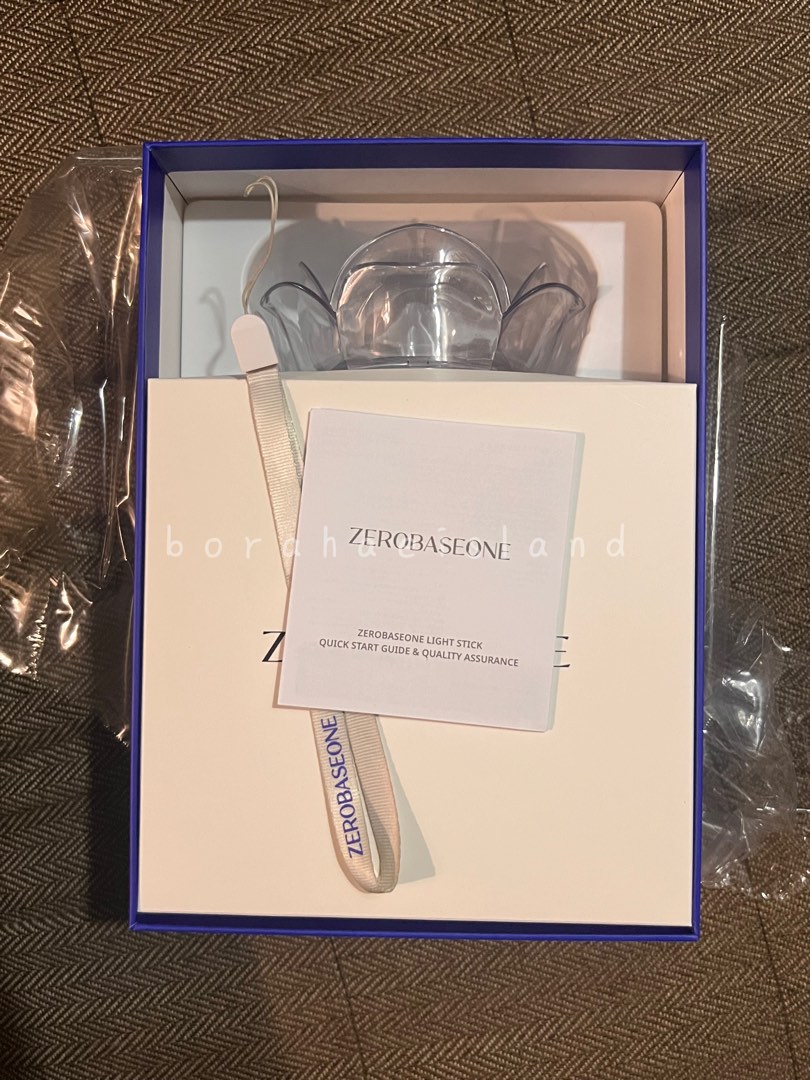 zb1 official lightstick (zerobaseone), Hobbies & Toys, Memorabilia ...