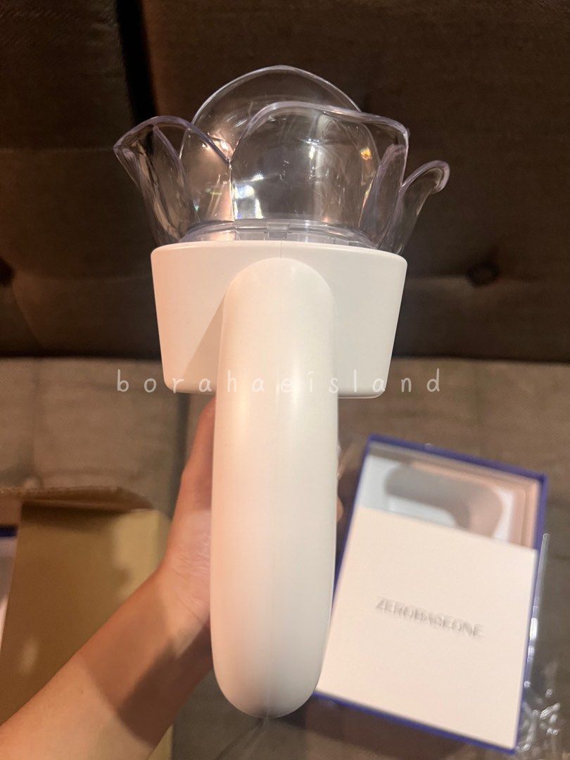 zb1 official lightstick (zerobaseone), Hobbies & Toys, Memorabilia ...