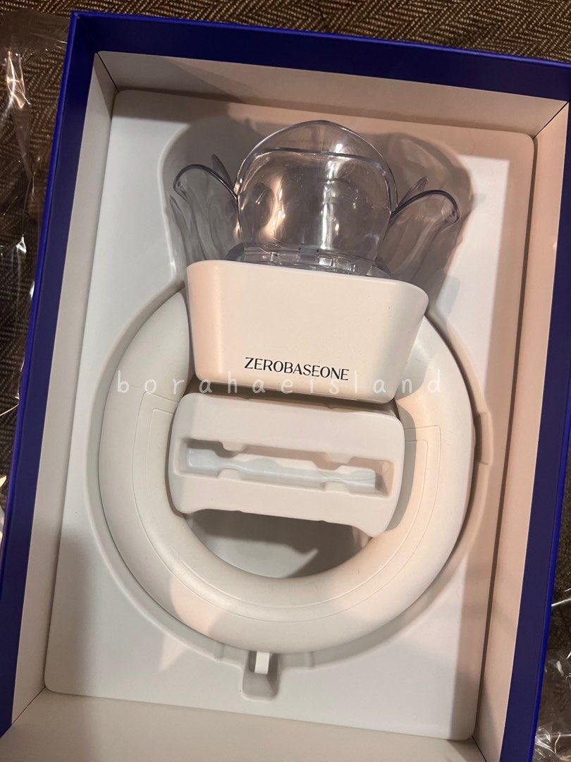 zb1 official lightstick (zerobaseone), Hobbies & Toys, Memorabilia ...