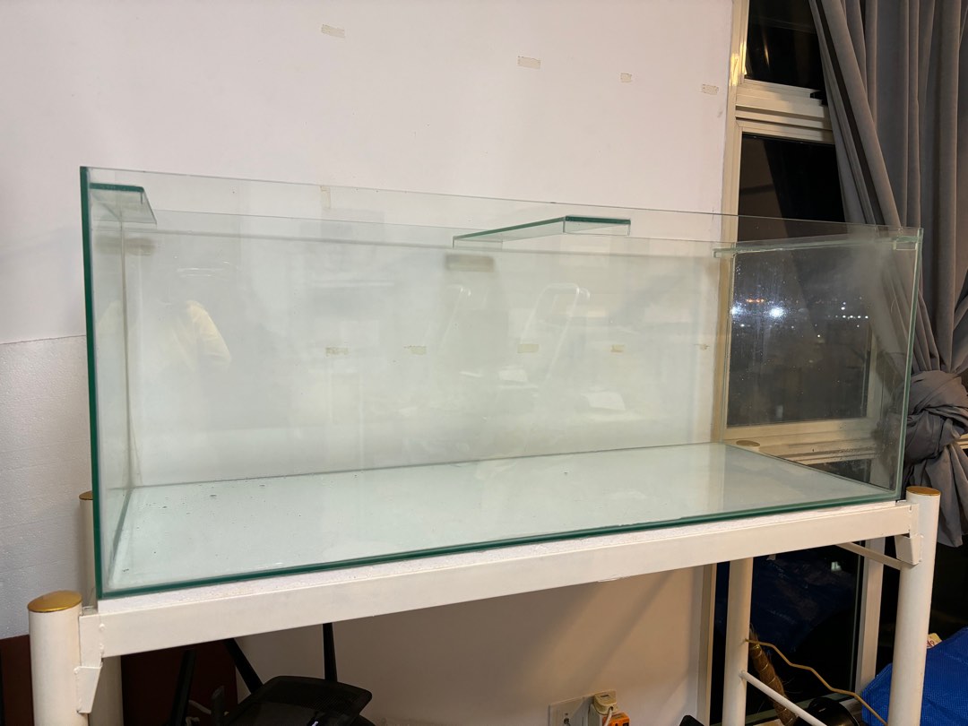 4ft Tank + Stand, Pet Supplies, Homes & Other Pet Accessories on Carousell