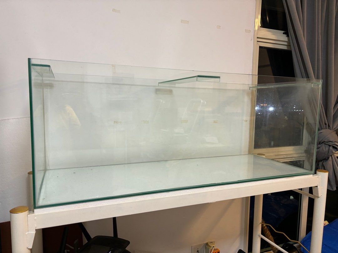 4ft Tank + Stand, Pet Supplies, Homes & Other Pet Accessories on Carousell