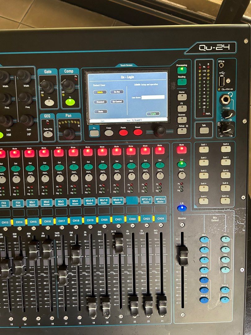 Allen and Heath Qu-24, Hobbies & Toys, Music & Media, Music Accessories ...